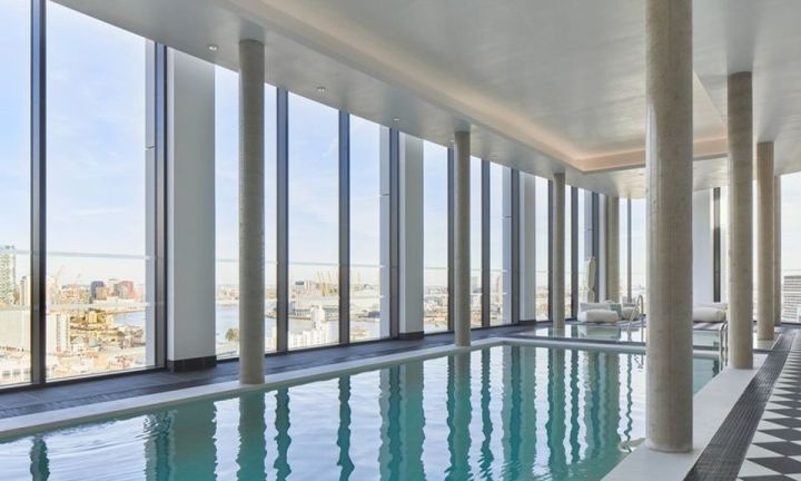 4⭐️ London aparthotel with amazing swimming pool, huge hot tub and sauna 💦
