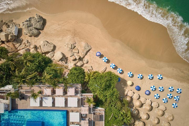 Mediterranean Vibes in This Beachfront Acapulco Resort 🌀🇲🇽