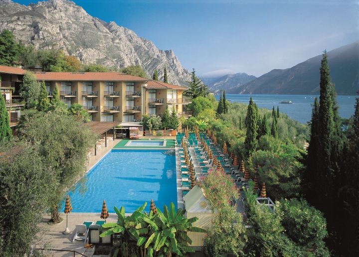 📋 Bucket-list bargain ⛵☀️🌊 4⭐ all-inc Lake Garda hol ️