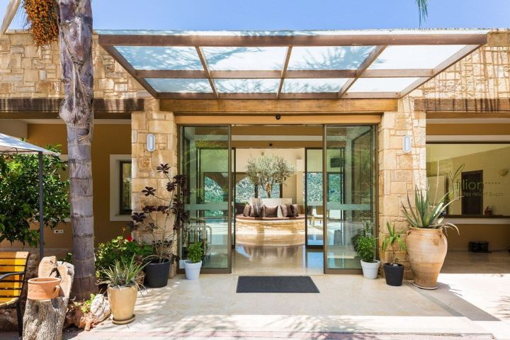 🌞 5-star Crete escape with all the trimmings 🏝️🍹
