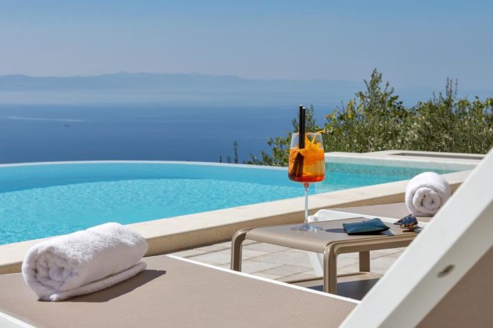 Croazia 😱 Hotel 4* con infinity pool fronte mare 🐠