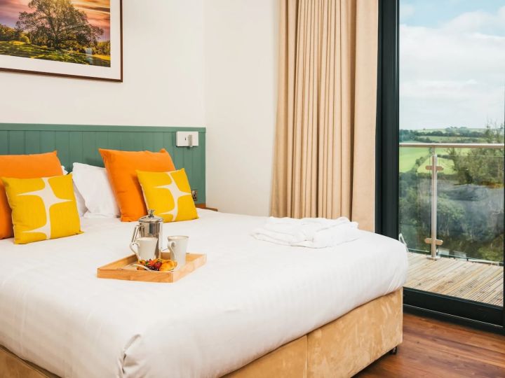 Summer North Devon hotel stay under £100 🌞🏖️