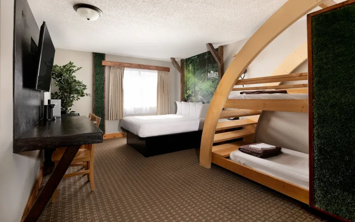 Stay in a Treehouse at This Wisconsin Dells Resort | TravelPirates