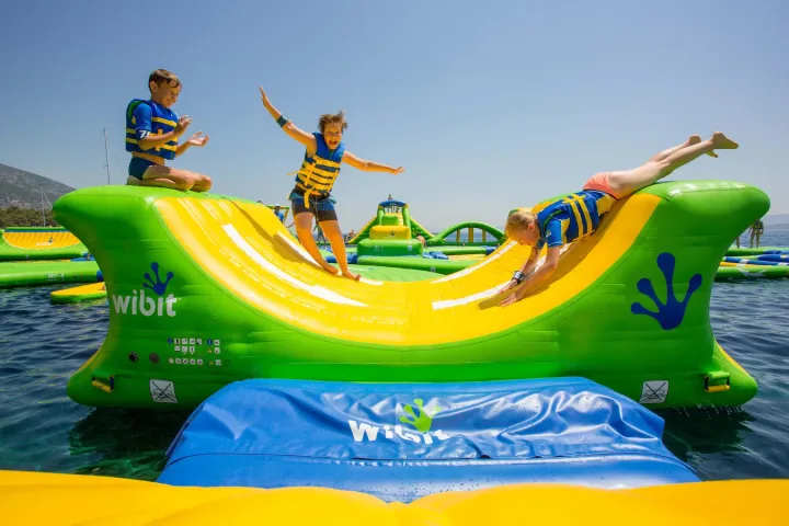 Stay in a Treehouse at This Wisconsin Dells Resort | TravelPirates