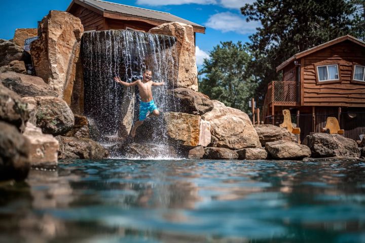 Stay in a Treehouse at This Wisconsin Dells Resort | TravelPirates