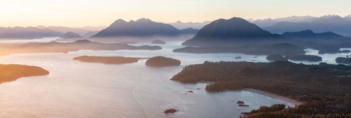 Visit the 'Hawaii of Canada' in British Columbia 🌺 🐋