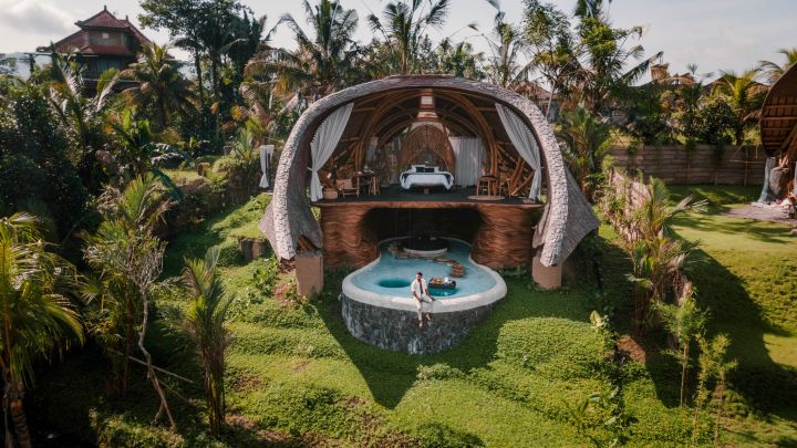 This Hotel is the Quintessential Bali Dream Stay 😍 🌺