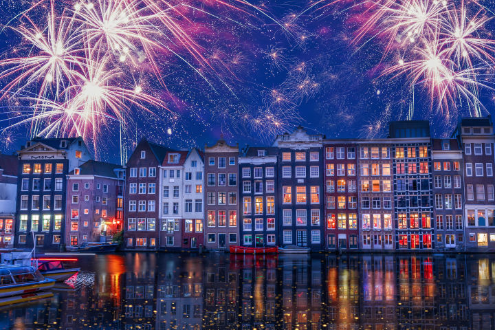 The Best & Cheapest New Year Flights | TravelPirates