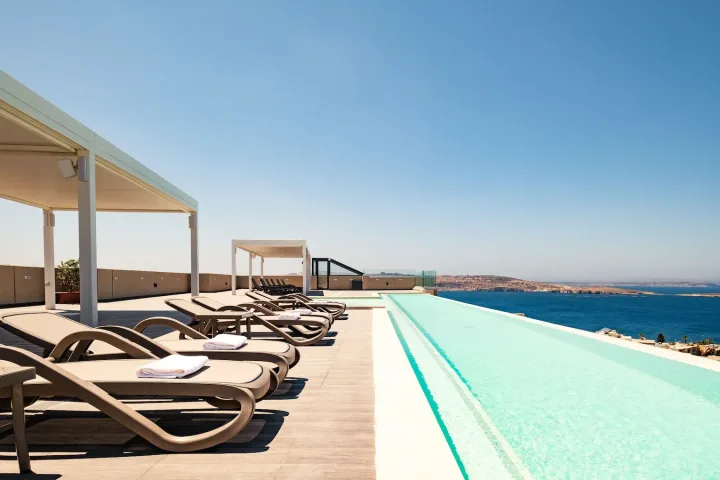 Cure your winter blues with a mini-break to Malta — infinity pool ...
