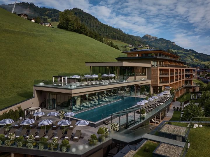 Stay in a luxury mountain spa resort in the Austrian Alps 😍