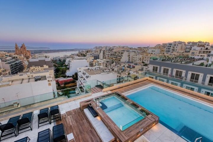 Dreamy Malta mini-break at hotel with infinity pool ️ 😍 🇲🇹 🌊