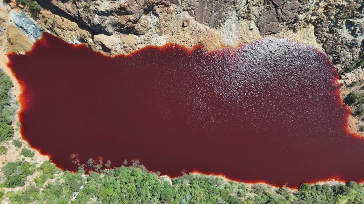 Alla scoperta del Lago Rosso dell'isola d'Elba ️