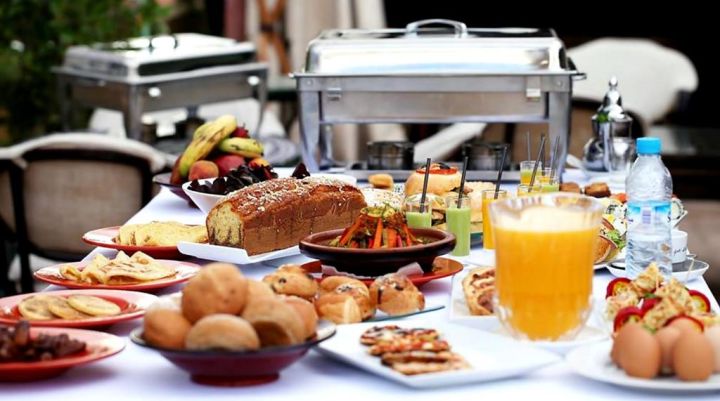 Marrakesz autentycznie 🇲🇦 Klasyczny marokański hotel i lokalne śniadania 🥞