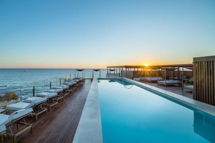 5⭐️ half-board Crete getaway in beachfront spa hotel 🌴
