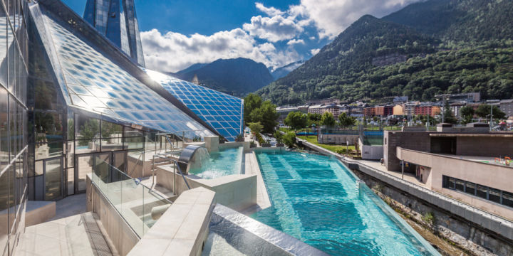 Ins größte Thermalbad Südeuropas mit Urlaubspiraten.de